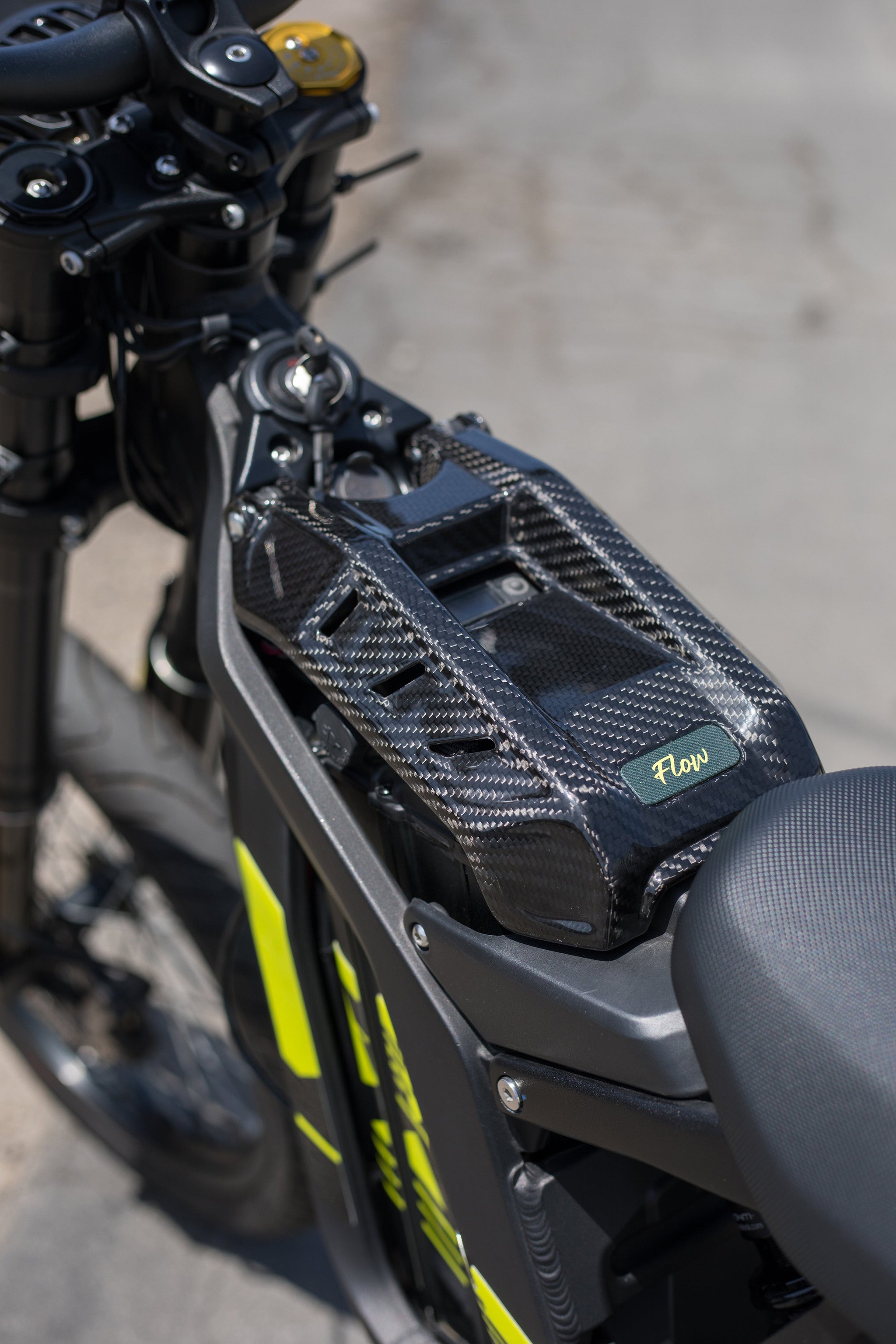 SurRon Battery Lid – Flow Carbon